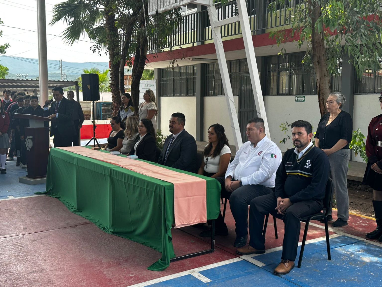 Inicia ciclo escolar 2025-2026 en el CETis 147 con nuevo director, el ...